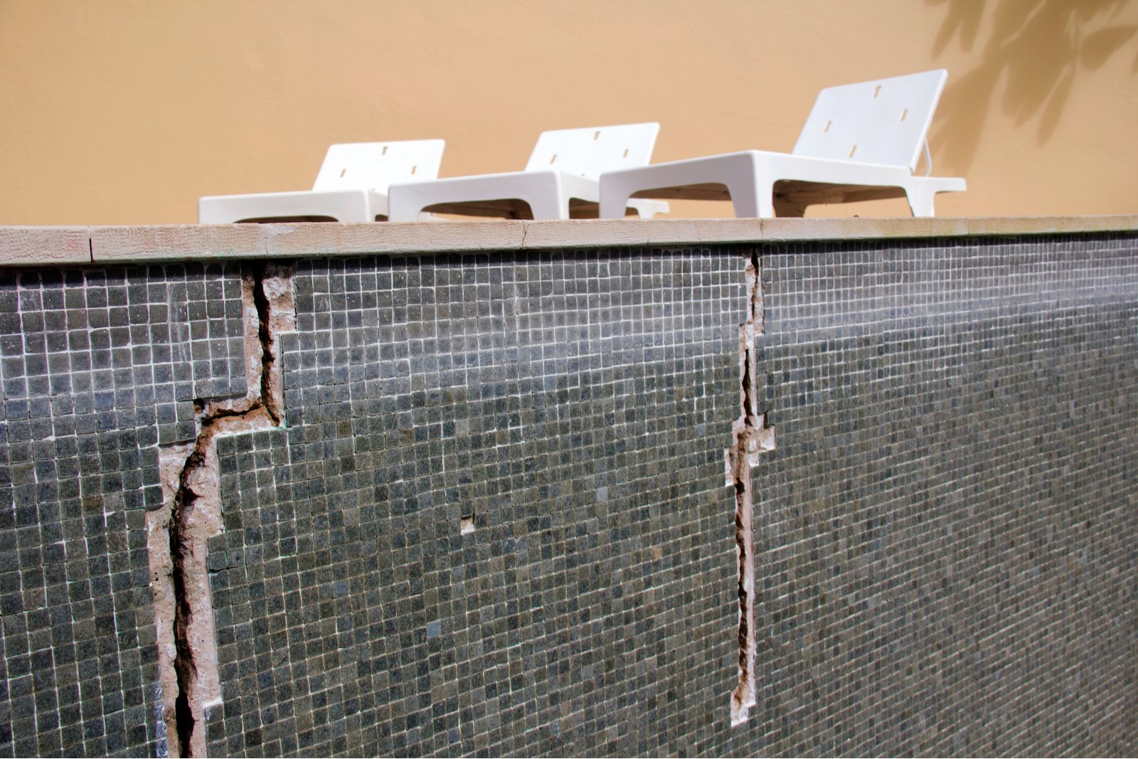 Expert Swimming Pool Repair Services in Dubai and Abu Dhabi